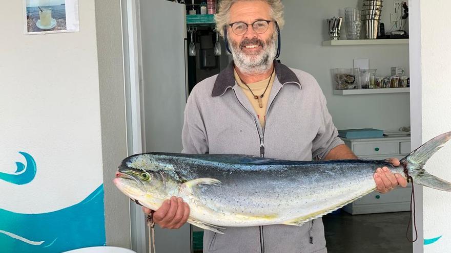 Capturada una 'llampuga' de récord en Capdepera: 18,5 kilos de peso