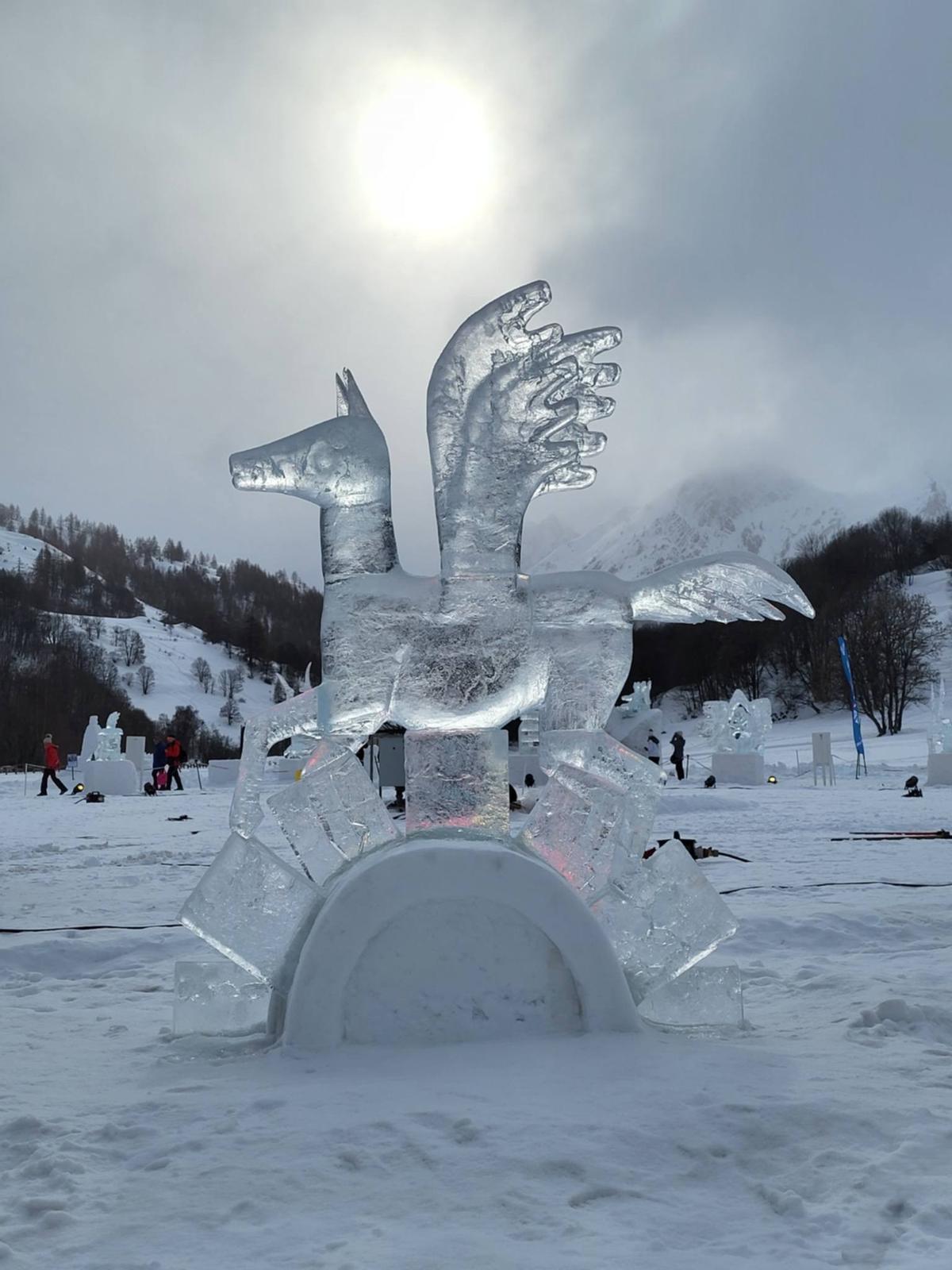 Enrique Jordá, el artista del hielo de Alicante que esculpe en los Alpes