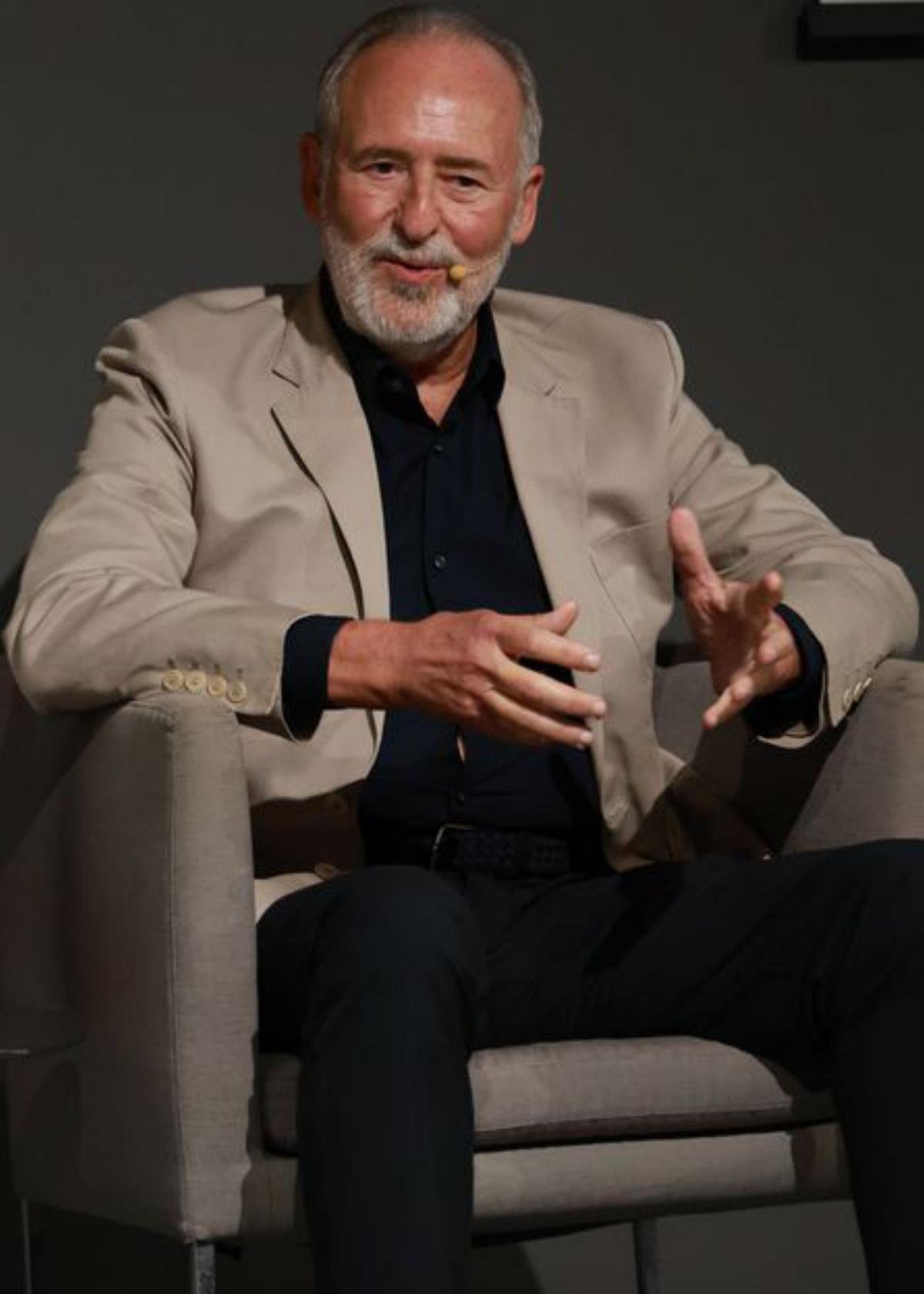 Jorge Molist: «Fue la indignación lo que me llevó a escribir ‘El español’»