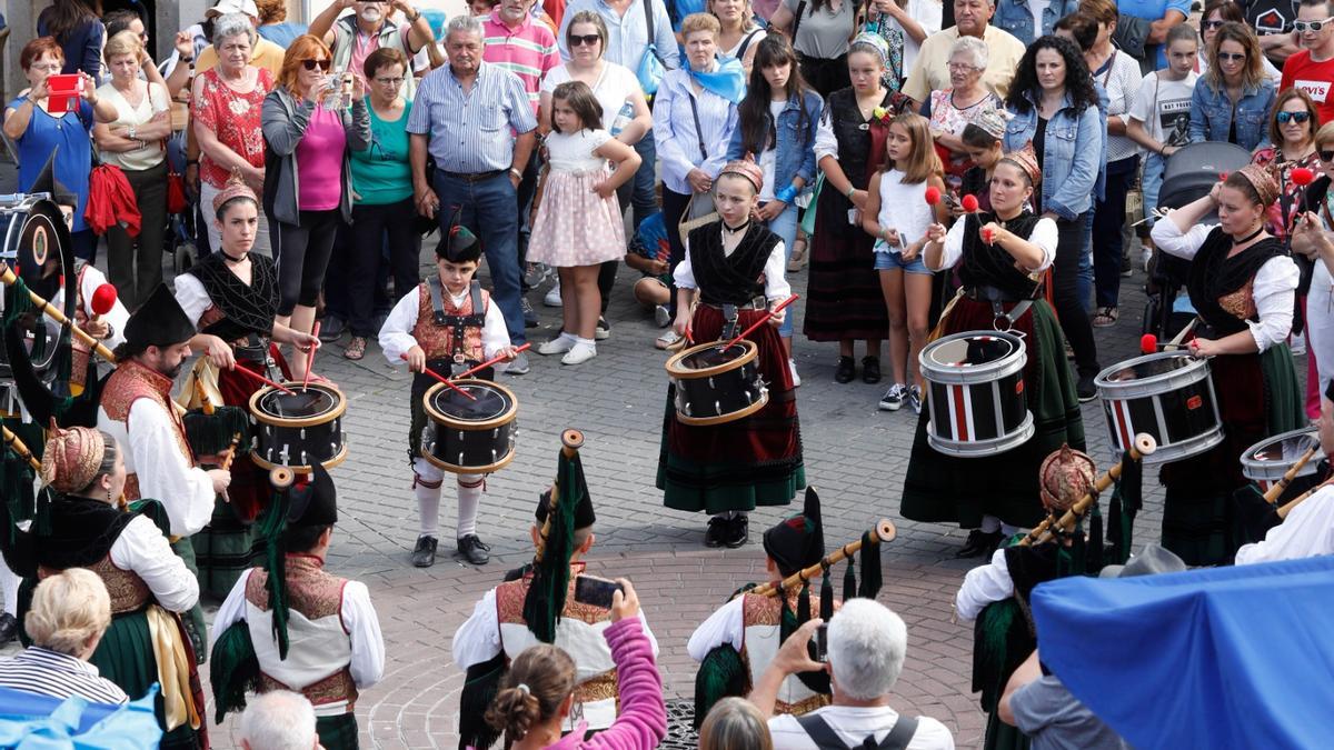 DIA DE ASTURIAS | La sidra y el folclore, protagonistas del Día de ...