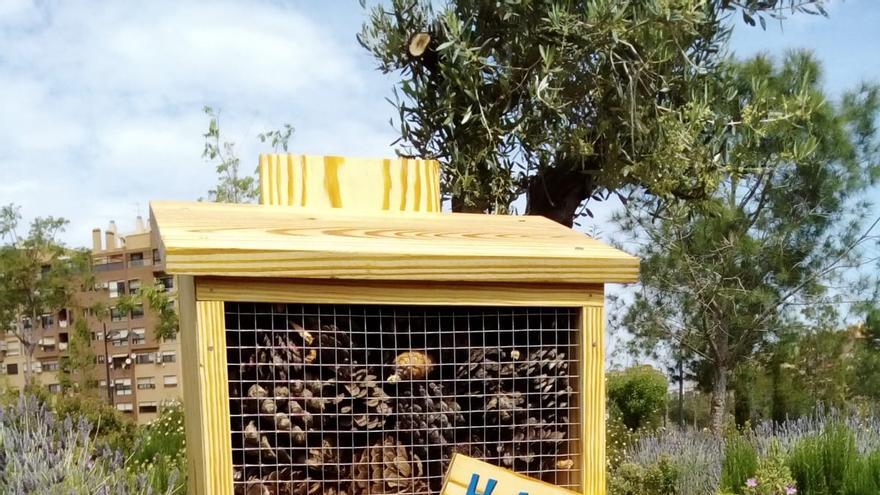 Valencia | València instala 'hoteles para insectos' en los jardines de ...