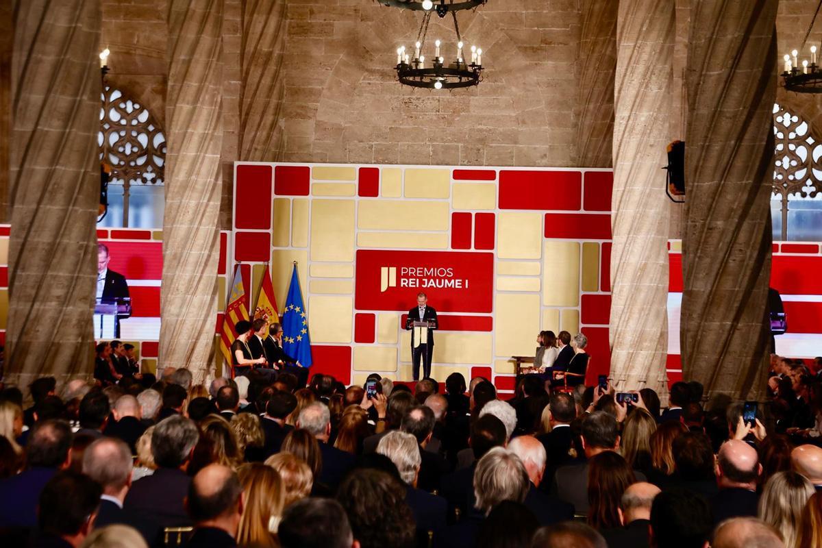 Directo Rey Felipe en València: Inaugura el curso universitario y ...