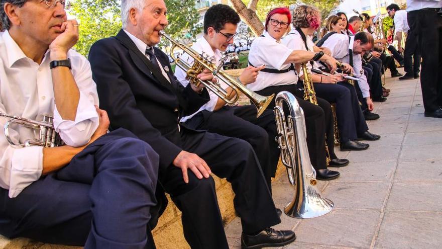 La guerra de arcabucería toma las calles de Onil