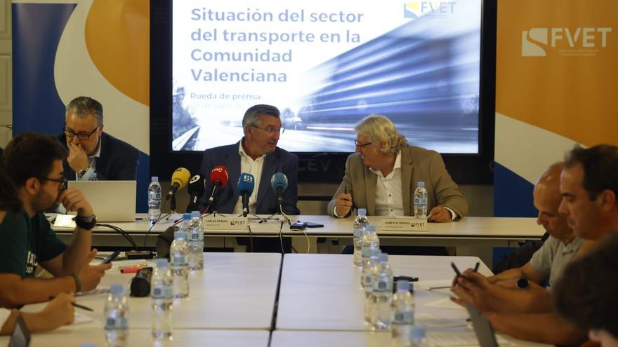 Rueda de prensa de las empresas de transporte en la sede de la CEV