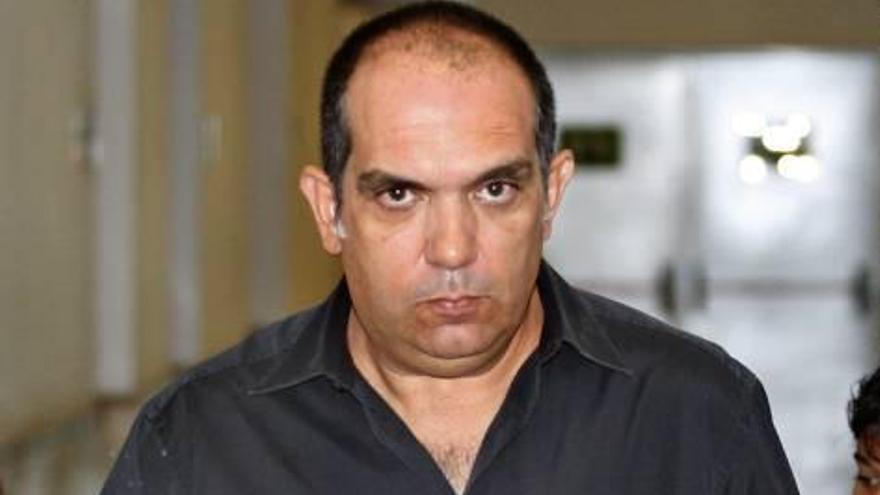 Piden 5 años y siete meses de cárcel para dos ex altos cargos de UM