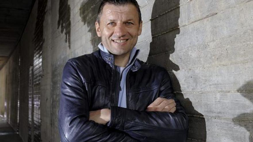 El Sporting ultima los detalles para incorporar a Djukic como entrenador