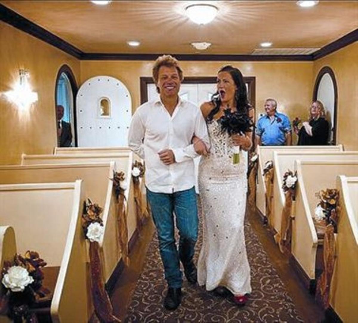 Bon Jovi, padrino de la boda de una admiradora