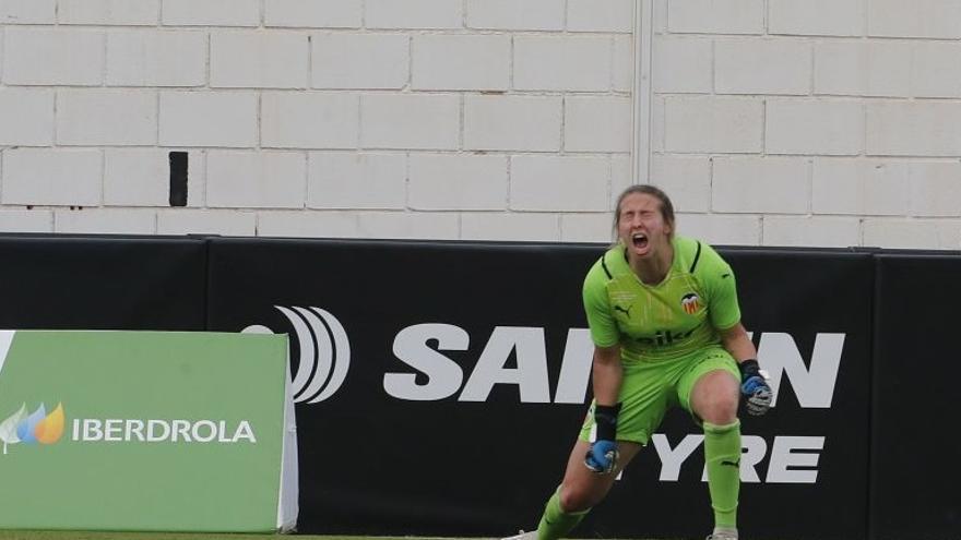 Enith se hace enorme y da la primera victoria al Valencia Femenino