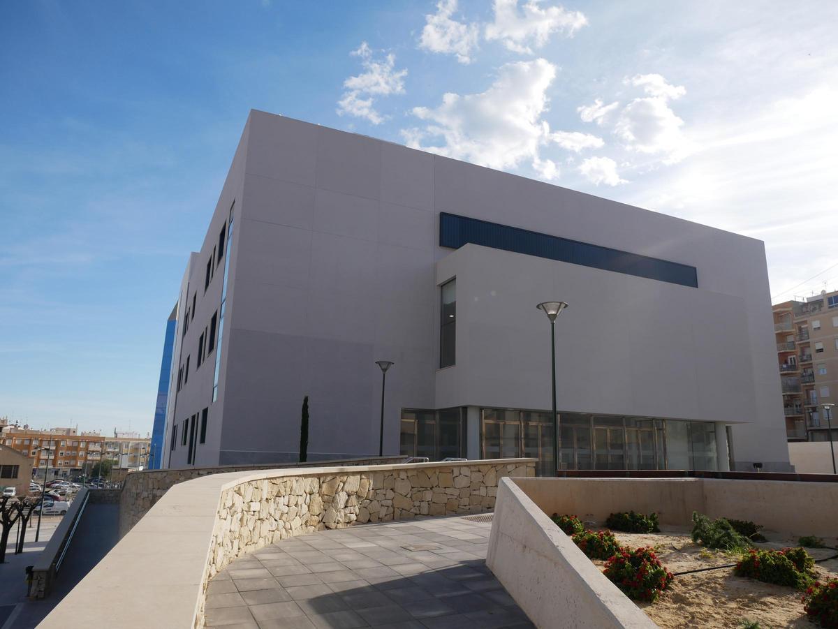 Patrimonio Cultural da por desbloqueadas las obras del Teatro Chapí de ...