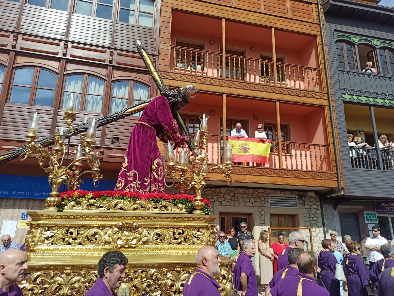 Todas las imágenes del Ecce Homo: así fue la multitudinaria y ...