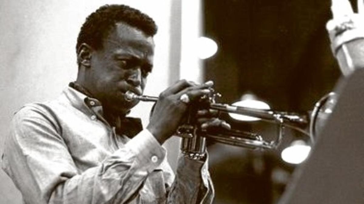 París muestra la cara y la cruz de Miles Davis - El Periódico