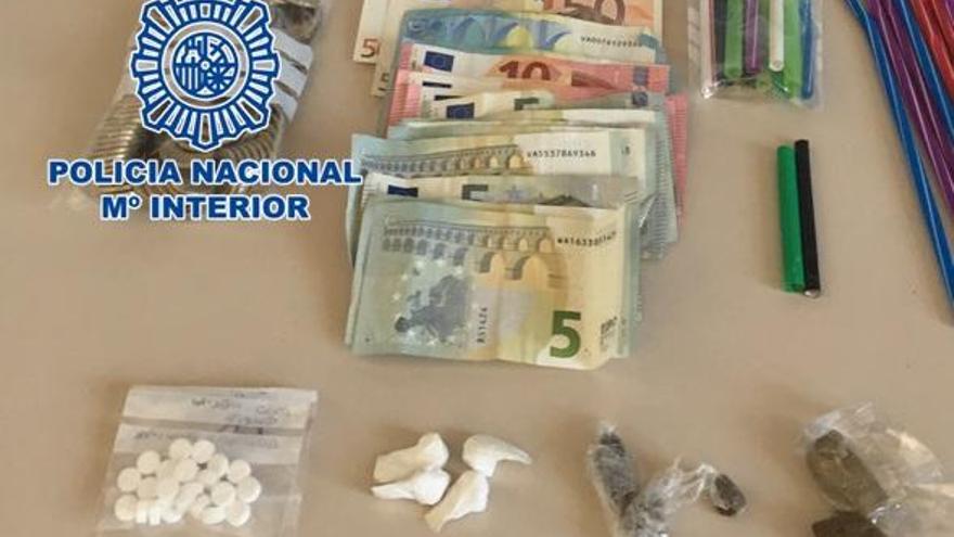Desmantelado un punto de venta de droga con dos detenidos