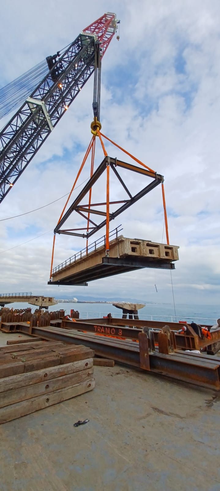 Cambia la icónica imagen del Pantalán del Port de Sagunt con la ...