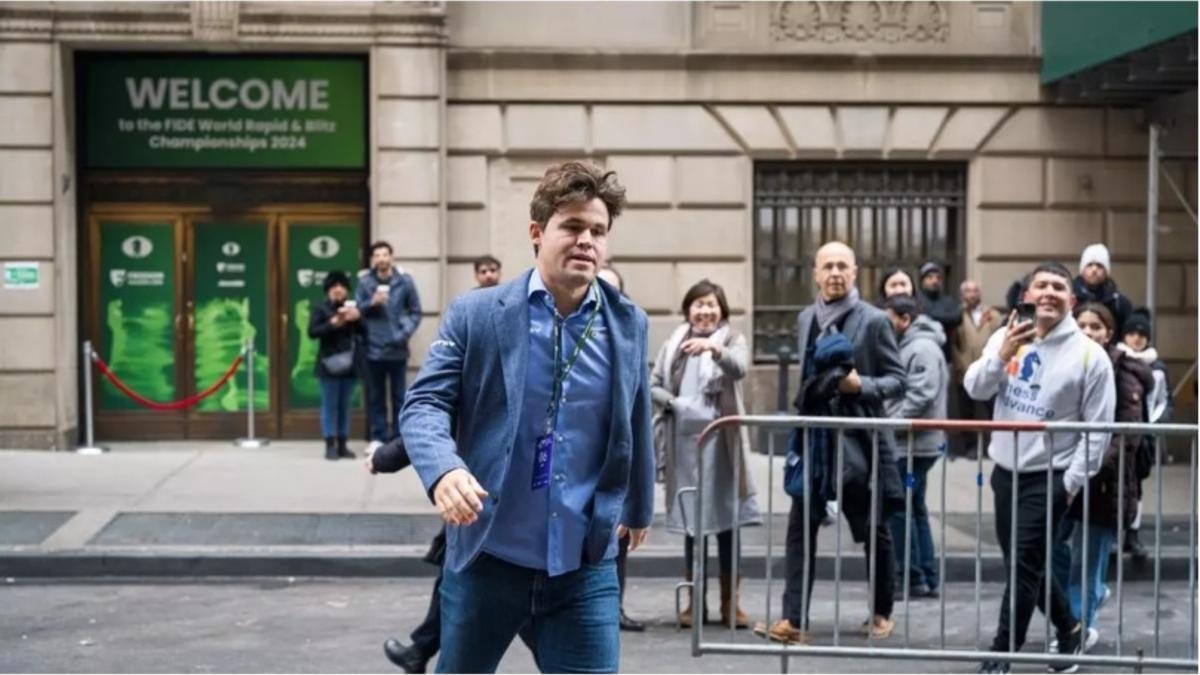Magnus Carlsen se va del Mundial por llevar vaqueros