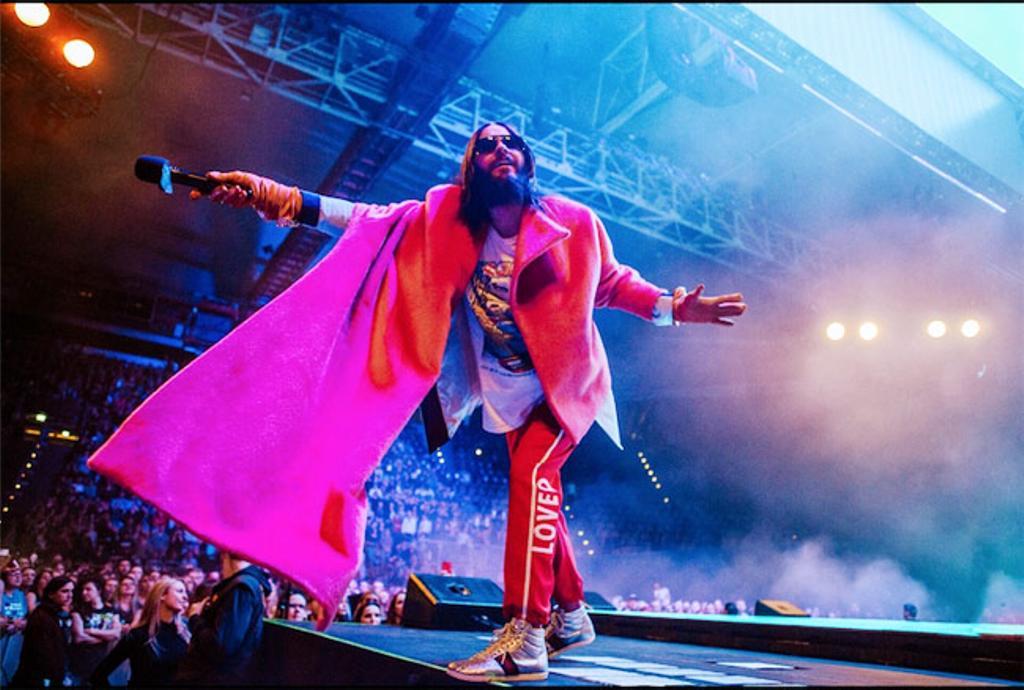 El explosivo look de Jared Leto que firma Delpozo - Woman