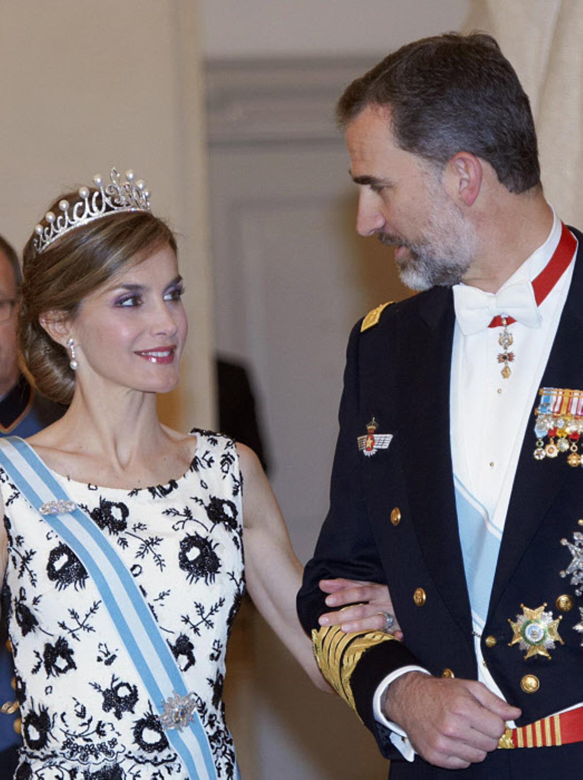Tiaras y cena de gala: todo lo que sabemos del inminente viaje de ...