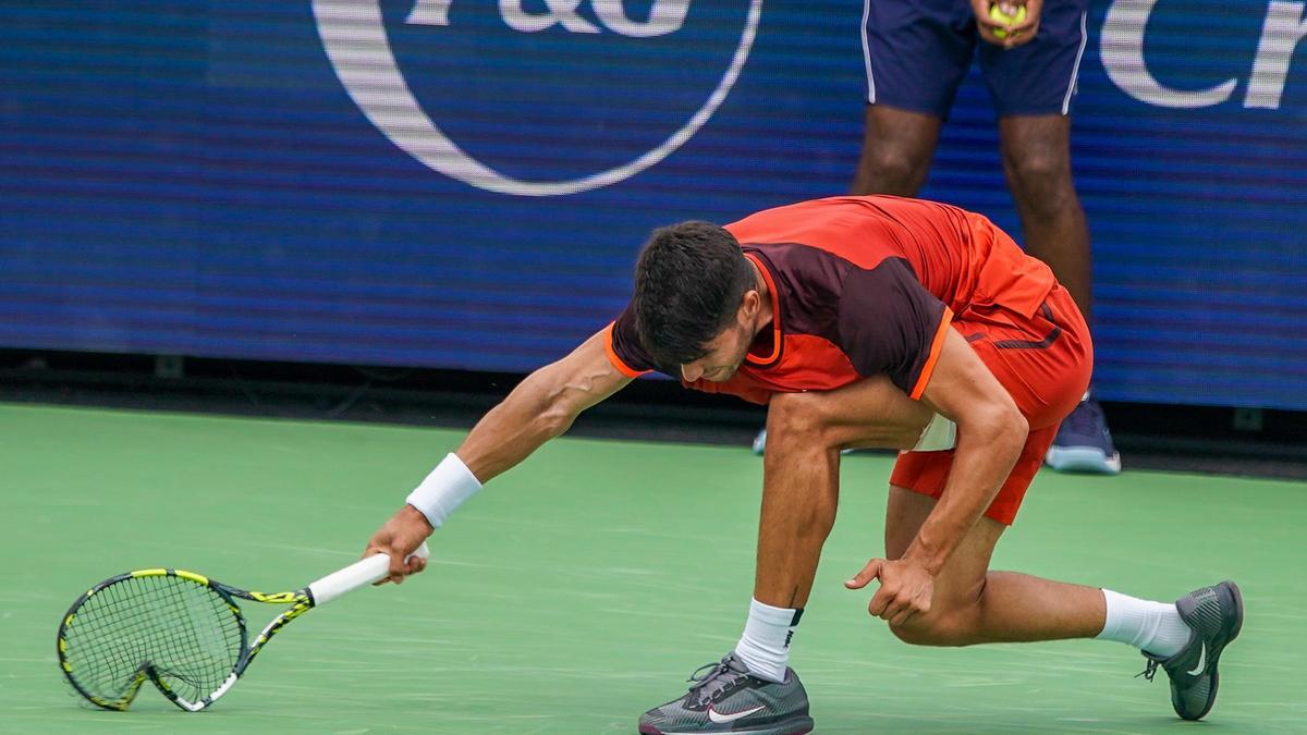 Carlos Alcaraz destroza su primera raqueta en una pista: "Fue el peor ...