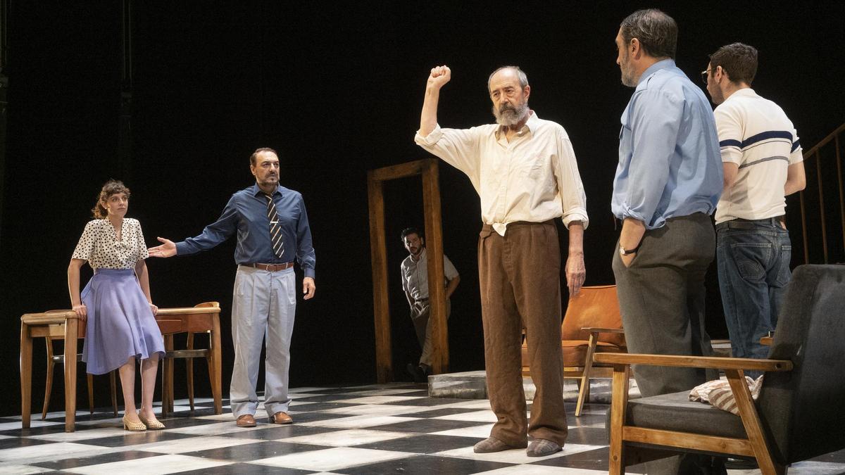 El actor Miguel Rellán actúa en el Teatro Principal de Alicante