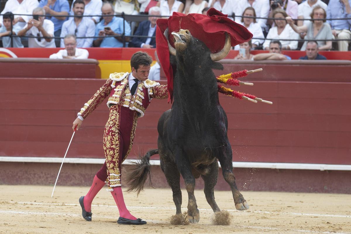 Román corta una oreja y Rufo destaca en la primera corrida de la Feria ...