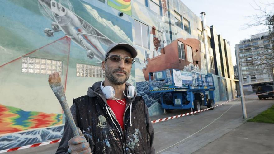 Delio Rodríguez muda la “piel” de la piscina del Club Náutico