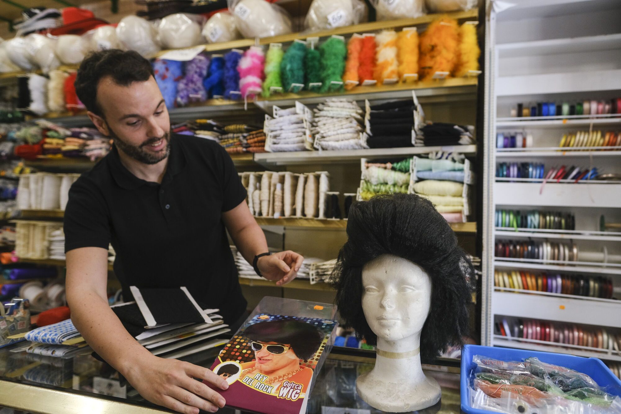 FOTOS | Arrancan las compras de disfraces de Carnaval