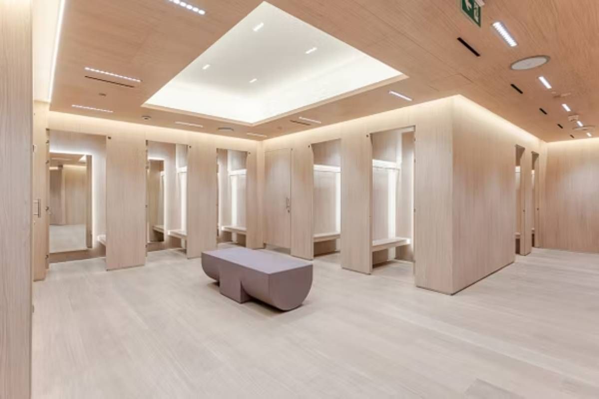 H&M GRAN VIA SEGUNDA MANO | Abre en Madrid la tienda de moda de segunda mano que arrasa en París