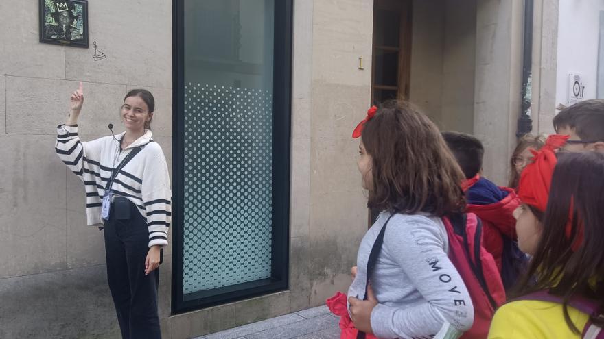 Las alumnas de Turismo del IES Río Nora, guías para 200 niños en la ...