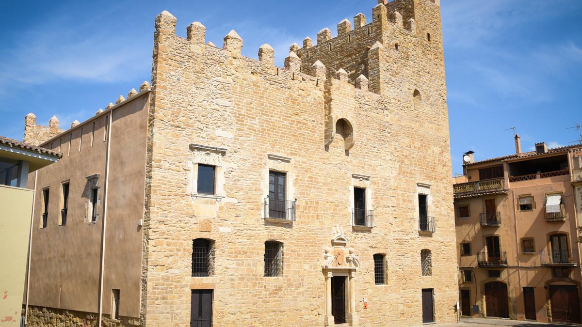 La Bisbal d'Empordà restaura la façana del castell per frenar la degradació