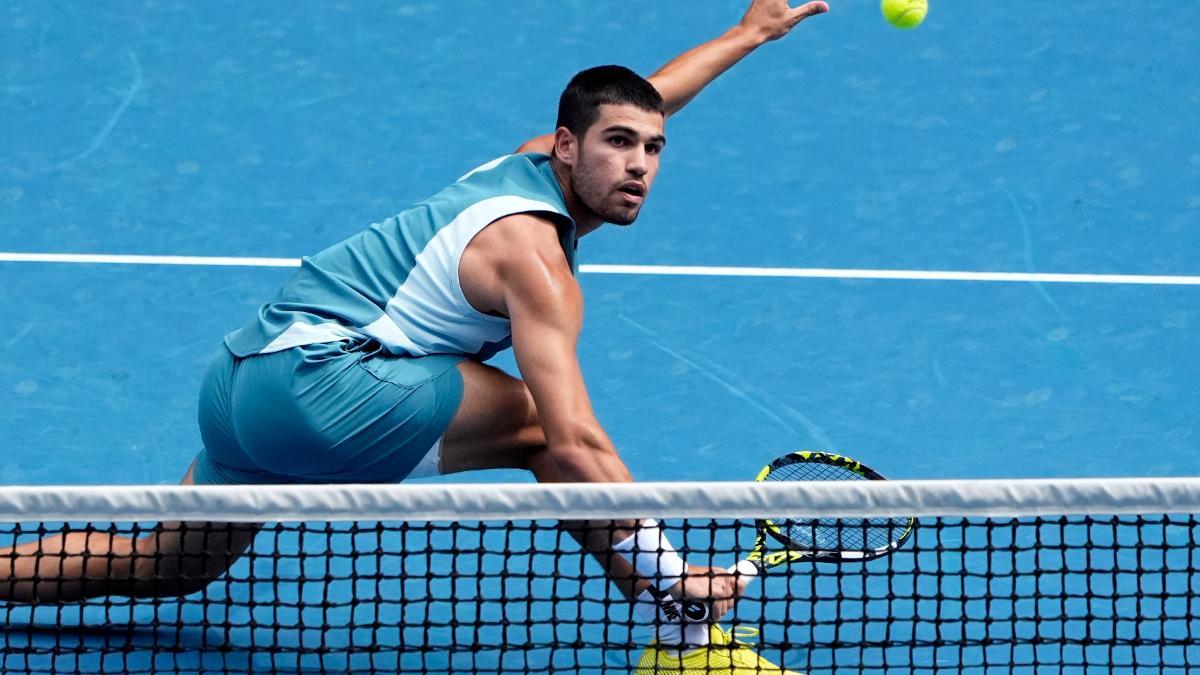 El pequeño de los Alcaraz también deslumbra ya en el tenis
