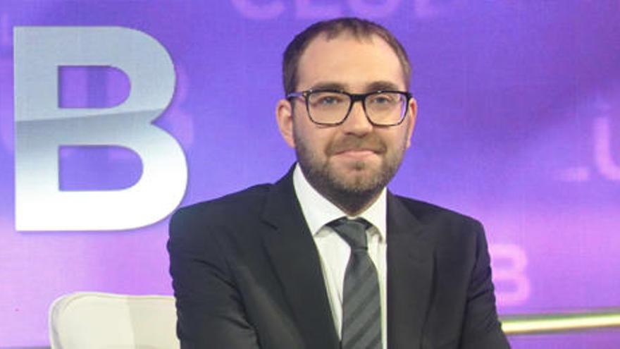 Axel Torres se desmaya en directo