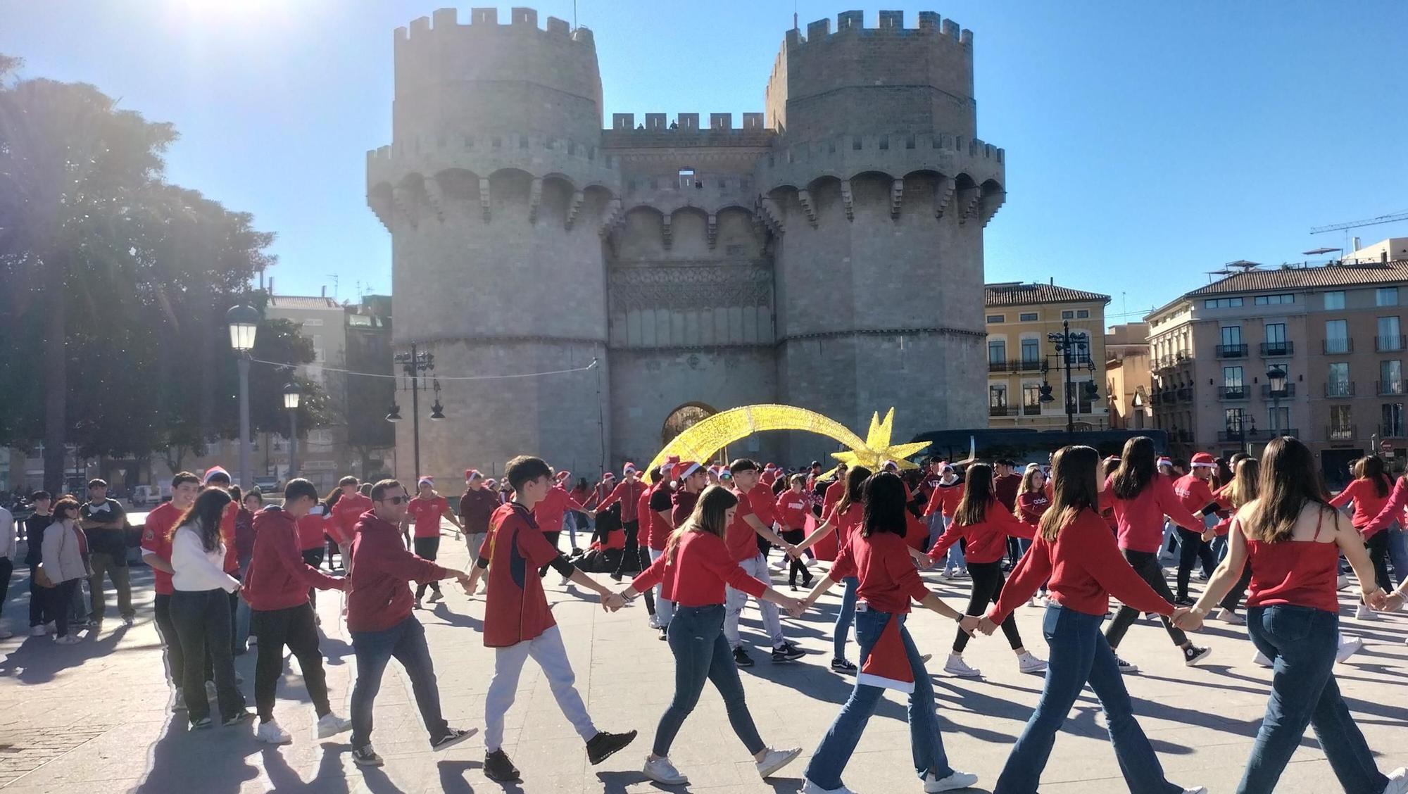 El IES SIvera Font de Canals organiza una visita a València por Navidad ...