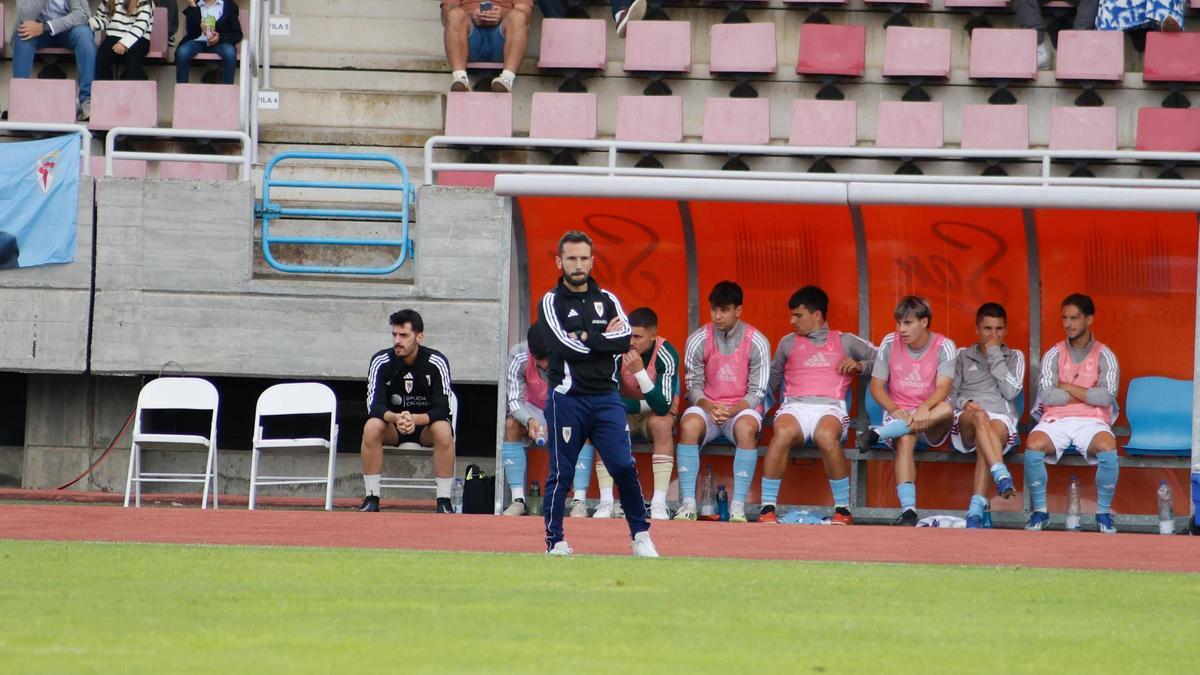 COMPOS ESCOBEDO | La SD Compostela, ante el muro del Escobedo