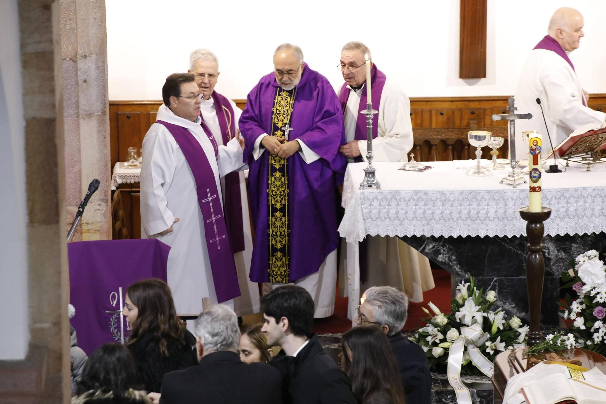 El multitudinario funeral por el párroco José Manuel Alonso, en imágenes