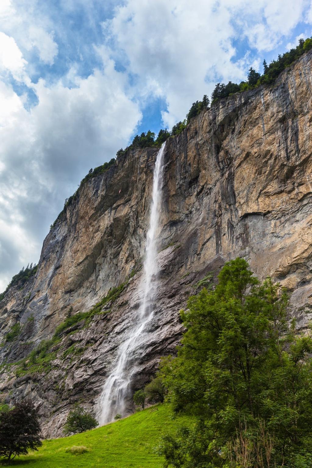 Staubbachfall, la caída libre de agua más bella de Europa - Viajar