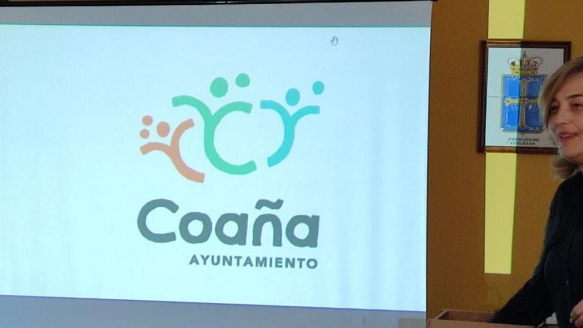 Coaña estrena nueva imagen, con guiño a los castros y a la familia - La Nueva España