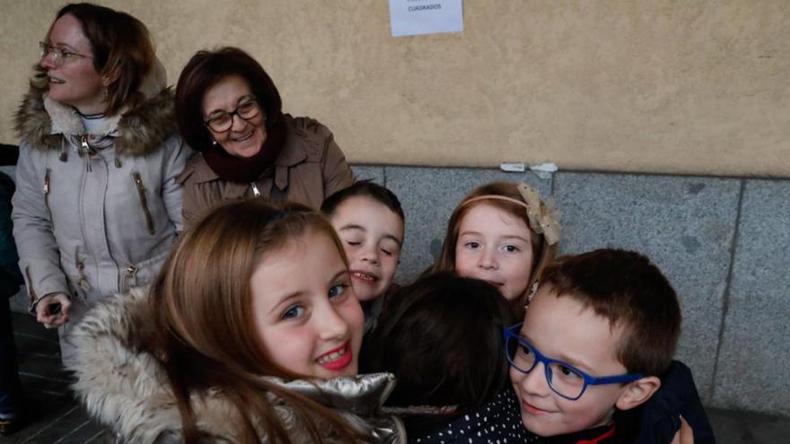 Santa Bárbara comienza en Llaranes con celebración menuda