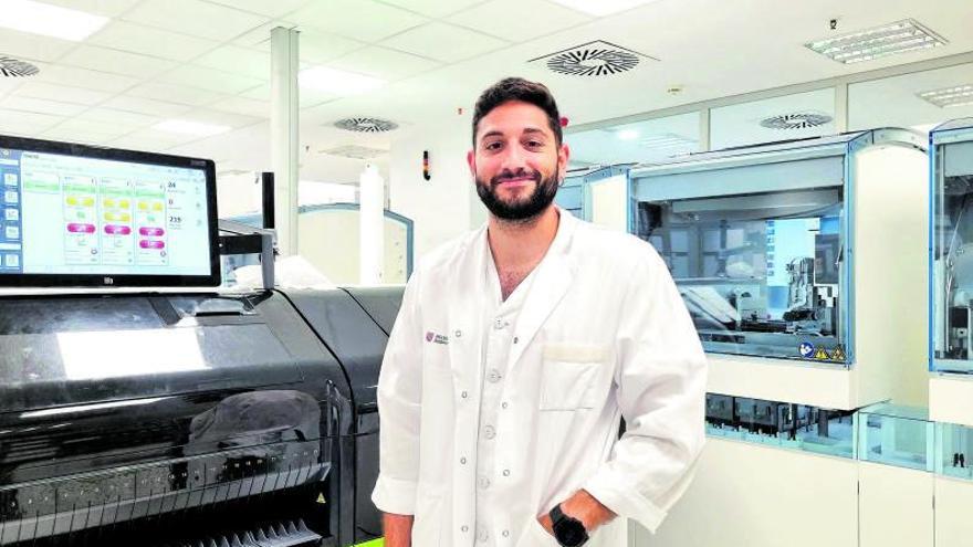 Óscar David Pons, especialista de Análisis Clínicos de Can Misses: «El FGF23 puede detectar la ...