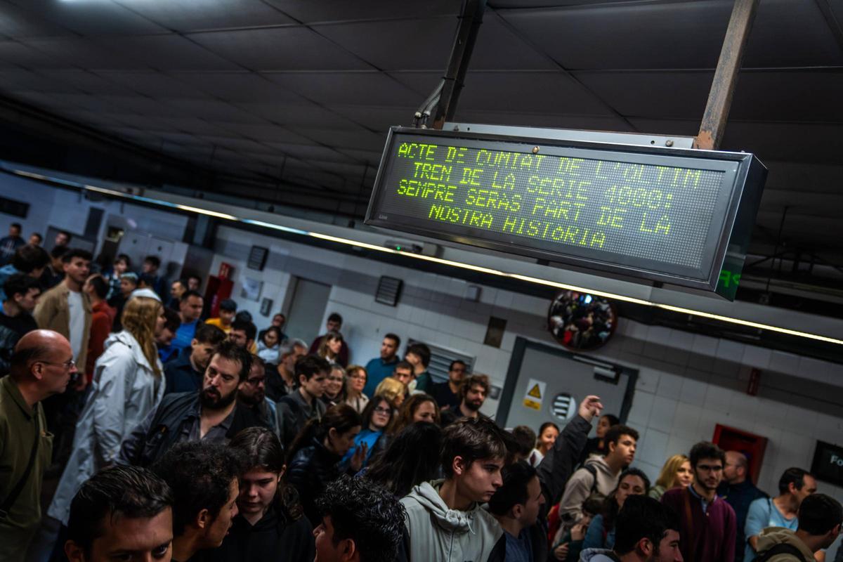 Barcelona retira el último metro con amianto