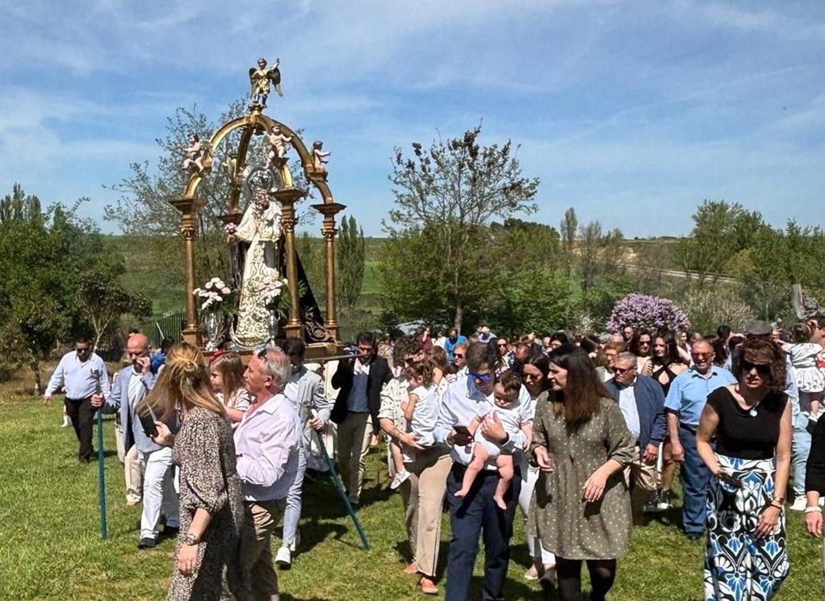 Romerías Zamora: 900 celemines para la Virgen del Olmo, patrona de ...