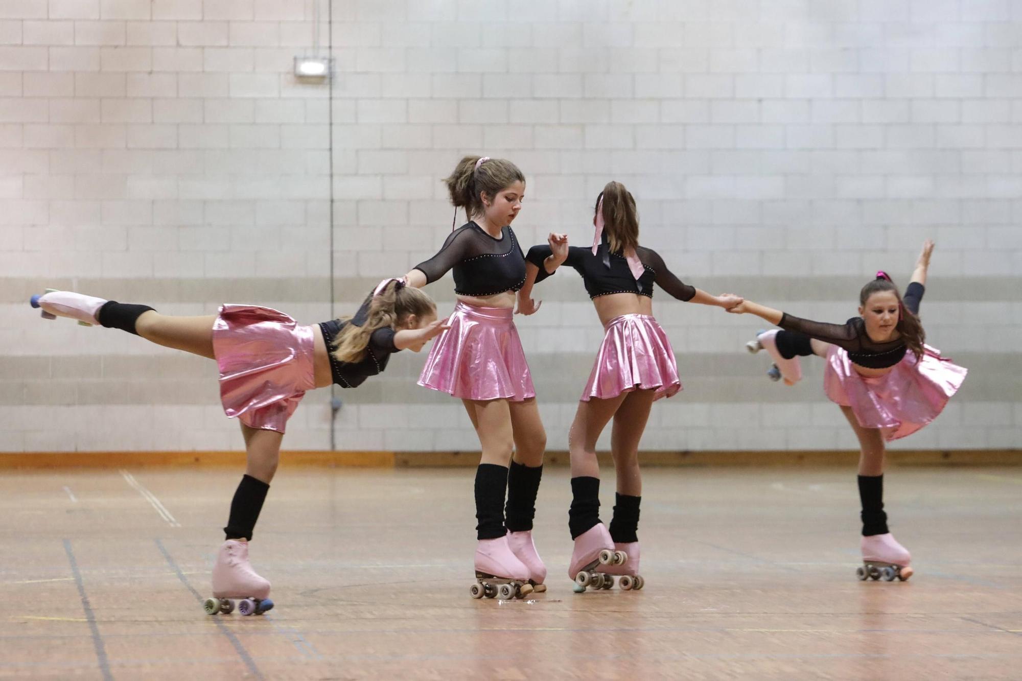 En imágenes: Festival de Verano de Patinaje en el polideportivo de El Llano