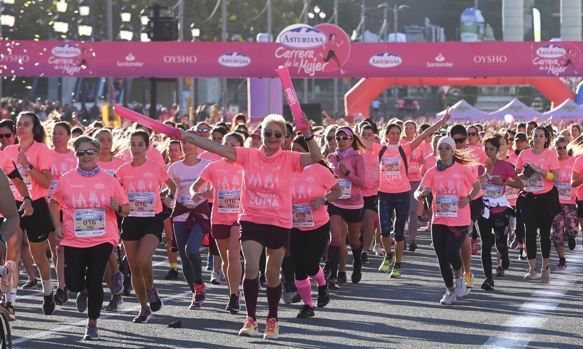 La Cursa de la dona, búscate en las fotos | FOTOS