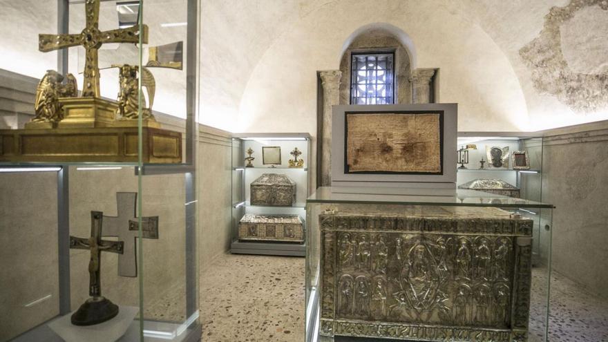 La Catedral celebra mañana 950 años de la apertura del Arca Santa