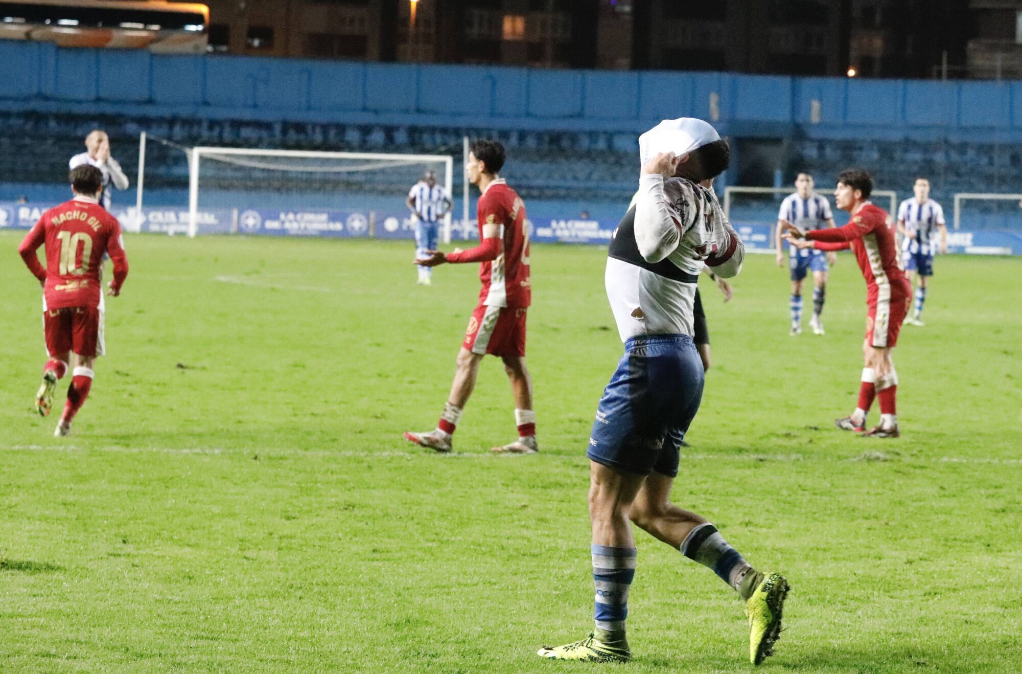 EN IMÁGENES; El Tenerife-Real Avilés disputado en el Suárez Puerta