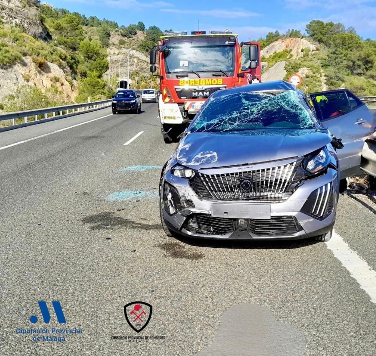 Cuatro personas atendidas tras salirse un vehículo en la A-7 a la ...