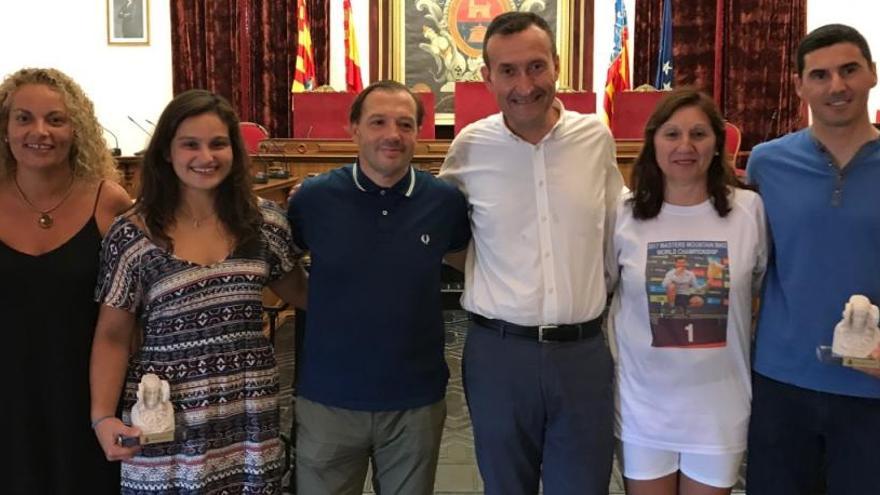 Manuel Sánchez y María Victoria Serrano reciben el homenaje del ...