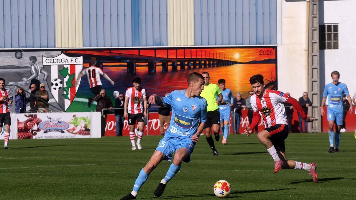 El Arosa calibrará ante el Silva su tendencia al alza