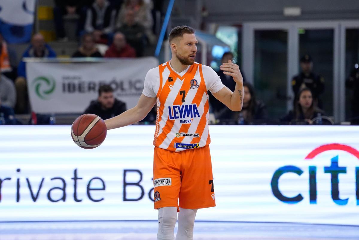 ASCENSO LEYMA BÁSQUET CORUÑA ACB Los 12 magníficos de la proeza naranja