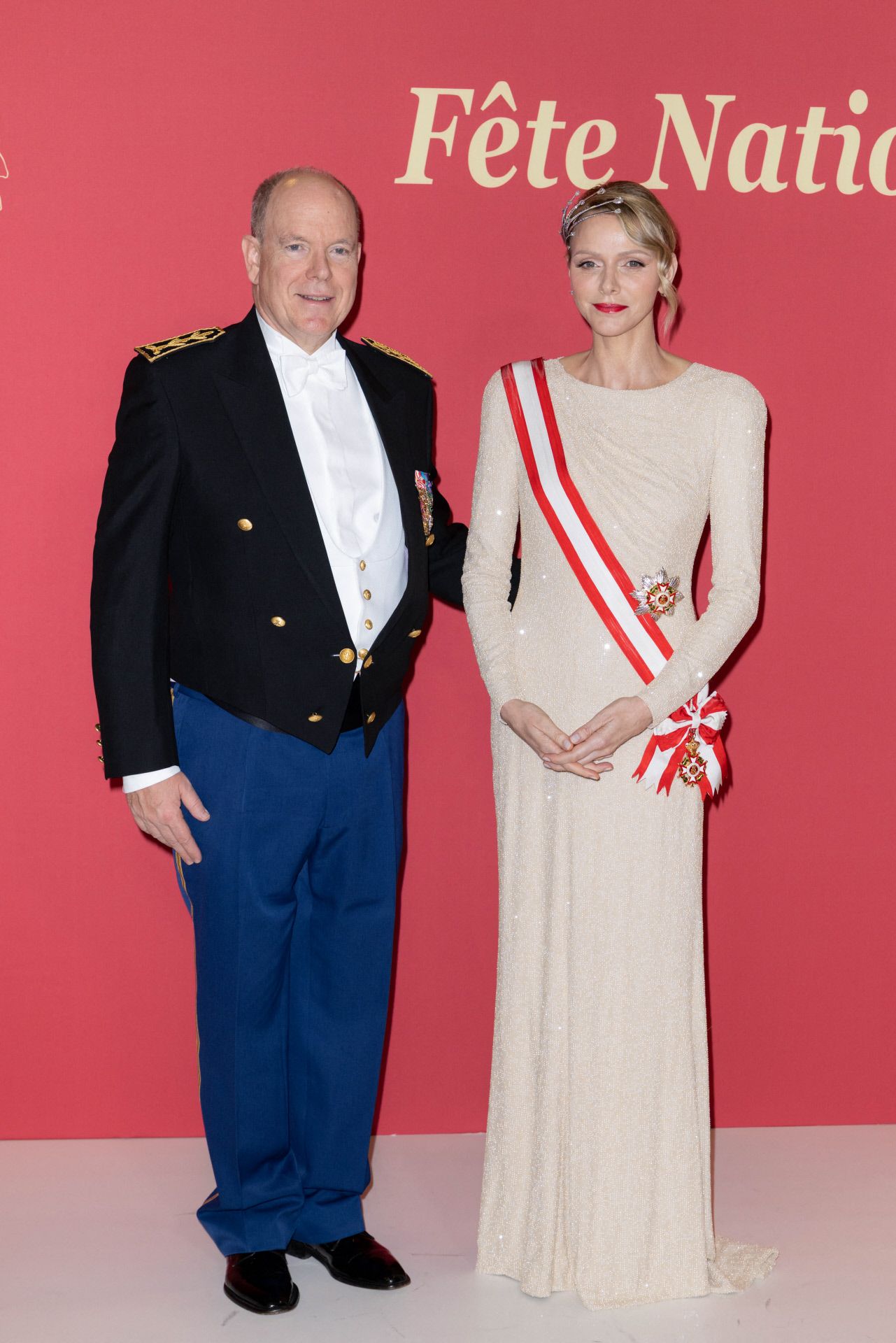CHARLÉNE MONACO TIARA | Un vestido de lentejuelas de Armani y la tiara ...