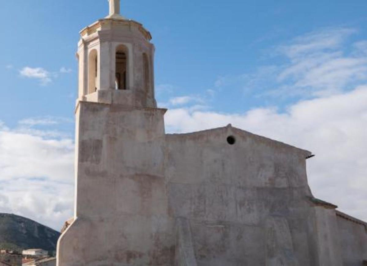 La Iglesia de Valmadrid recupera su belleza exterior
