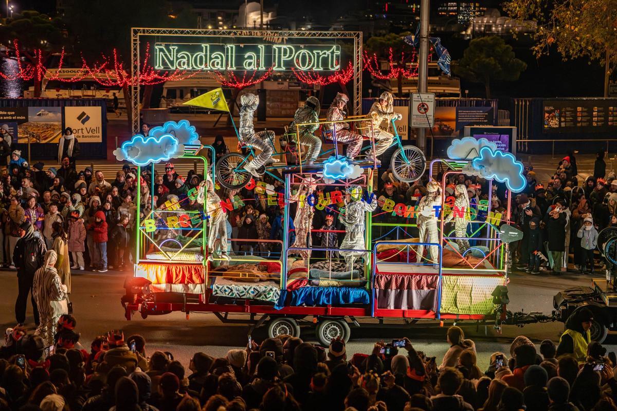 FOTOS | Llegan los Reyes Magos a Barcelona